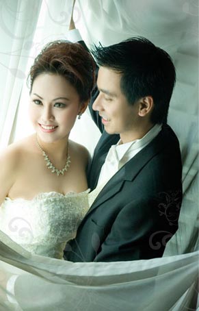 Erna S Bridal & Salon Jakarta | Indonesia