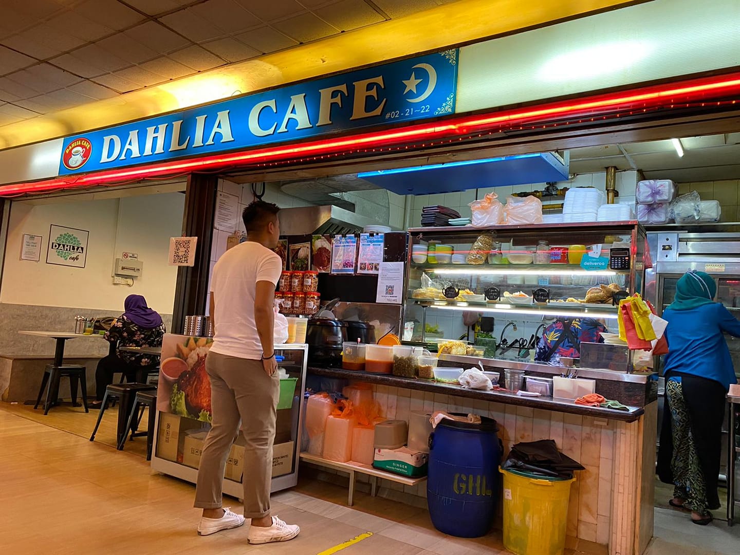 Dahlia Cafe @ The Golden Landmark