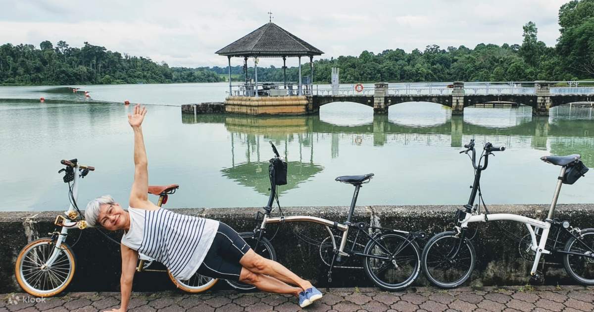 Singapore Brompton Bicycle Cycling Tour @ Beach Centre